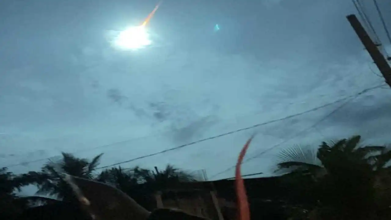 Small Asteroid 2024 RW1 Falls Over Luzon, Illuminating the Sky | Bombo Radyo Philippines